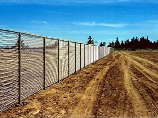 Commercial Fencing | Mike's Fence